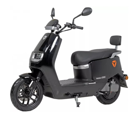 Yadea E8S, tiniq holatda