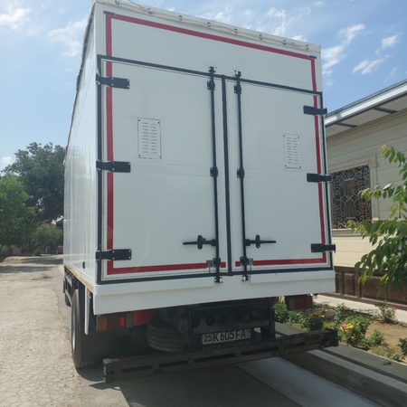 Isuzu sotiladi yili 2014 balon xolati 90%