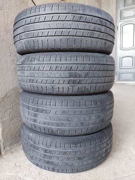 Kumho Solus 195/60 holati yahshi.