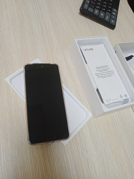 Vivo y100 8/256 yangi holatda