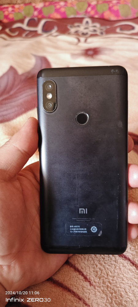 Redmi note 5 sotiladi srochna 4/64gb xolati norm
