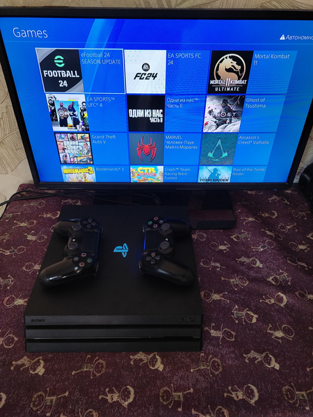 PlayStation 4 pro 1 Tb 9.00 в идеальном состояни с играми, 3 месяц гар