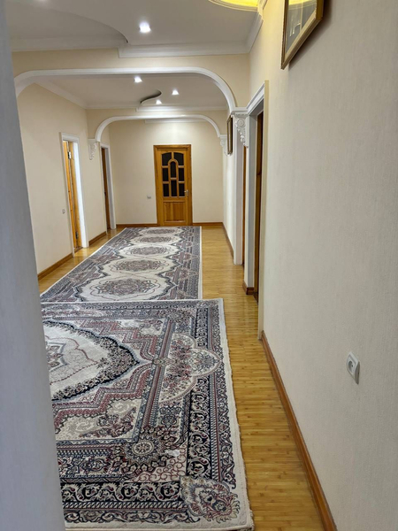Bankovskiy Dom. Kvartira.   Toshkent Shahar. Medgorodok.