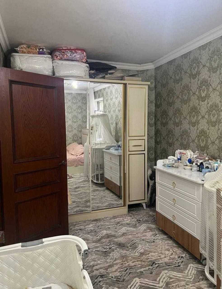 СРОЧНО Олмазор2 хонали Коракамиш 1/2
 2-этаж 4 этажка 
 майдони: 58 кв