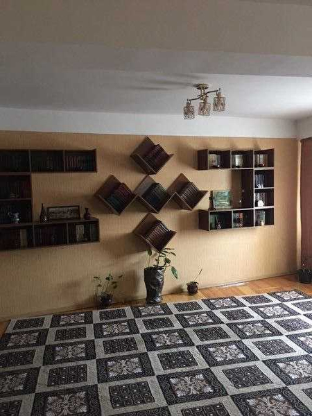 (К124665) Продается 3-х комнатная квартира в Шайхантахурском районе.