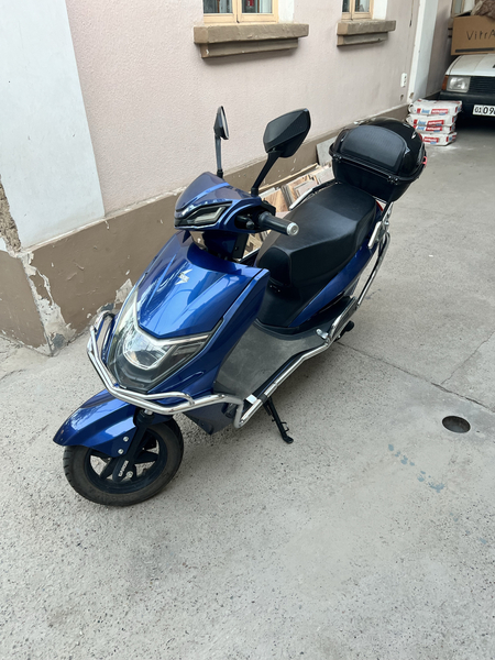 Электроскутер MOTOBEK