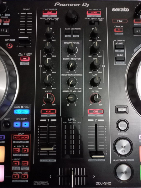 Pioneer ddj sr2 dj aparat