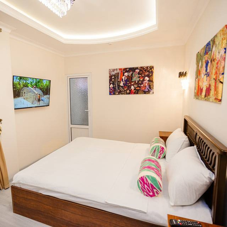 Hotel Mahala,Samarqand registon orqasiga.