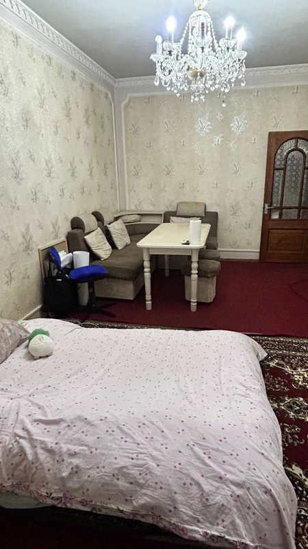 Продам на Чиланзаре 11 квартал.2в3-ком\\nОр-р круг Аль-Хорезмий