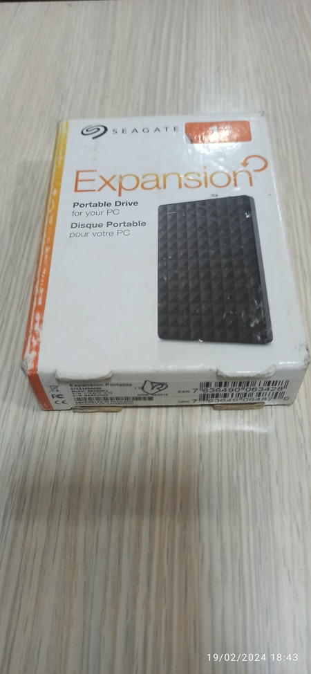 Tashqi HDD Seagate Expansion xotira 1TB