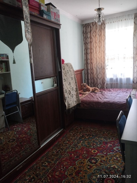 Продам чиланзар 21. Двух комнатная. Не торец