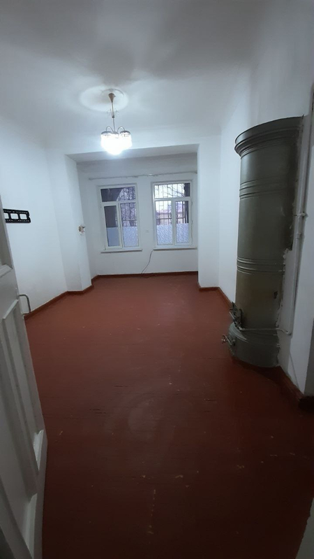 N - 21. 2/1/2 Продается квартира г.Чирчик район дворец химиков