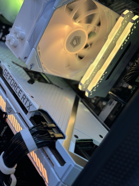 i5 13600K, Z790 MSI DDR4, RTX 3070, 64GB Xpg, 500GB m2, 700W, Lian li