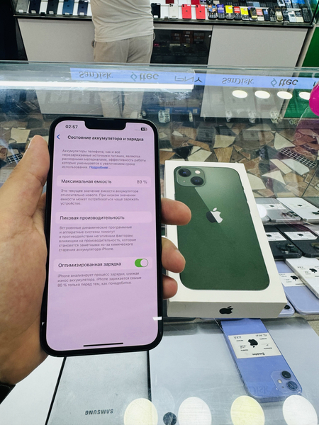 iPhone 13  256 gb green