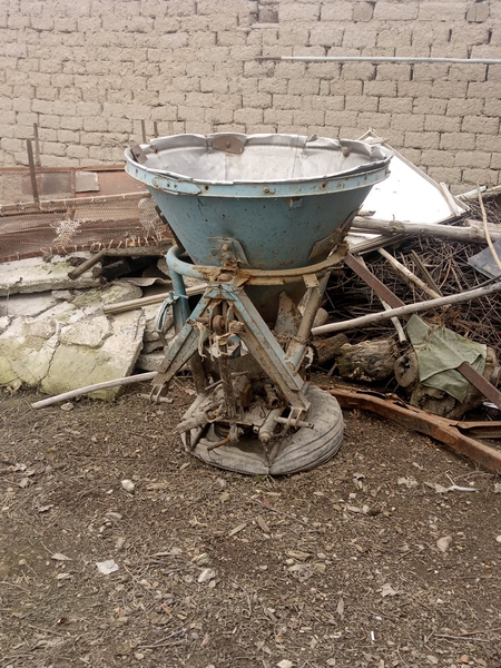 Ttz 28 traktor yaxshi holatdagusi