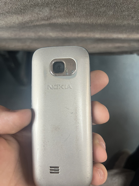 Nokia c2-01  b/y