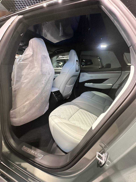 Zeekr 001 You 2024 автосалон KingMotors