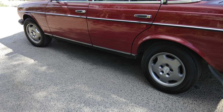 Mercedes Benz W123 230D