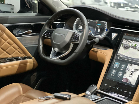 Nissan Venucia 
Год-2022