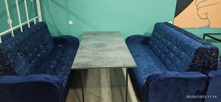 Divan stoli bilan sotiladi