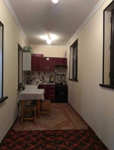 Продается квартира феруза ЭКО базар 1в2/4/4 45м2