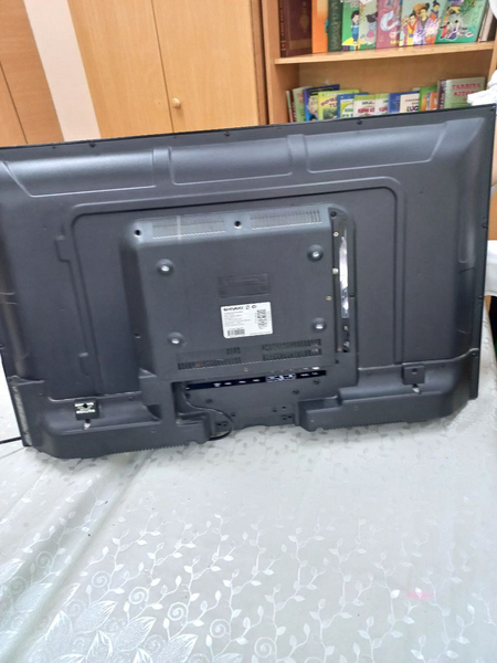 Shivaki 32 televizor