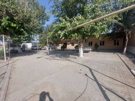 Choyxona sotiladi.