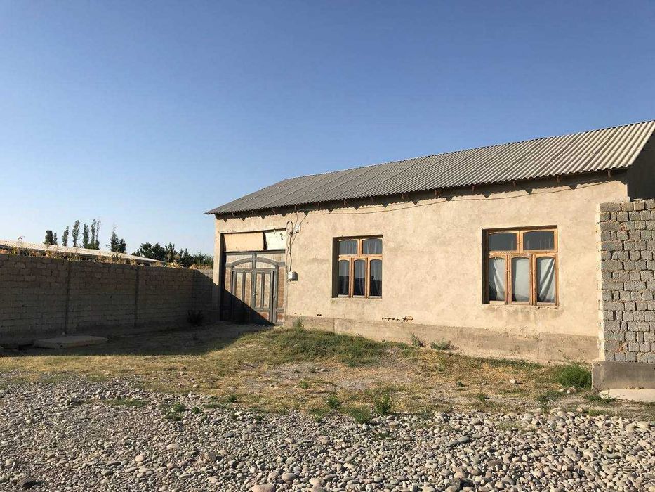 Кирарик Махалласи Лайлак кучаси 6 сотых срочно сотилади