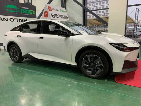 Toyota Corolla yangi Nasiya savdoga