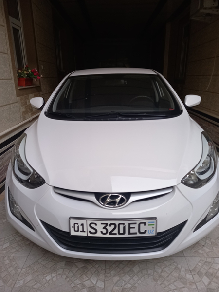 Hyundai elantra сотилади