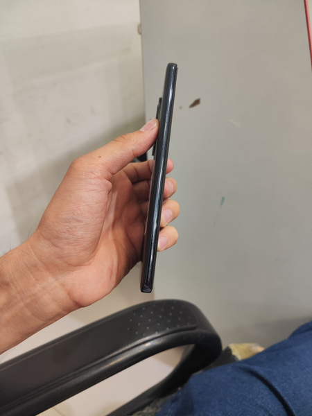 Xiaomi 13 lite.   Yangidek