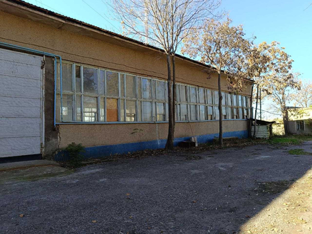 Hamma qulayliklarga ega bo'lgan Tekistil fabrikasi.