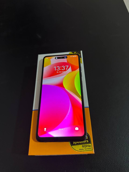 Techno spark (64)gb