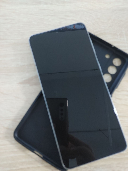 Samsung S21 plus в идеале как новый
