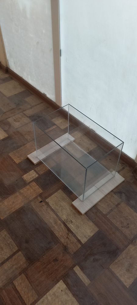 Zakazga akvarium yasimiza oynadan