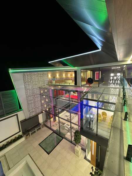 Beverly hills premium house