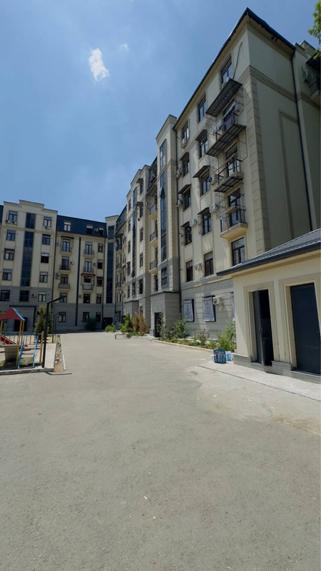 Срочно помещение 1300 м.кв горит
