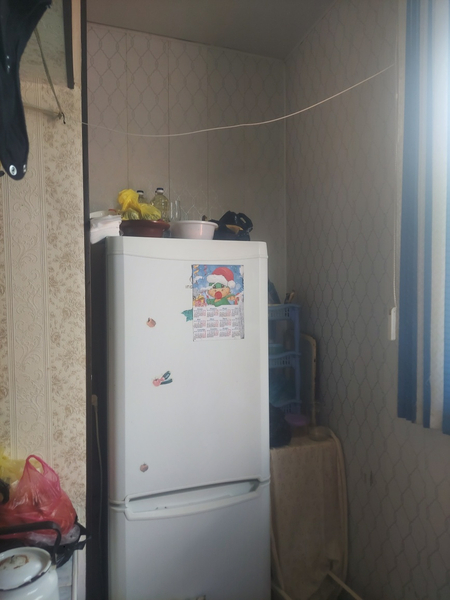 Продаю Яшнабадский р-он малосемейка 1-ком 3-этаж 4-этажном Доме