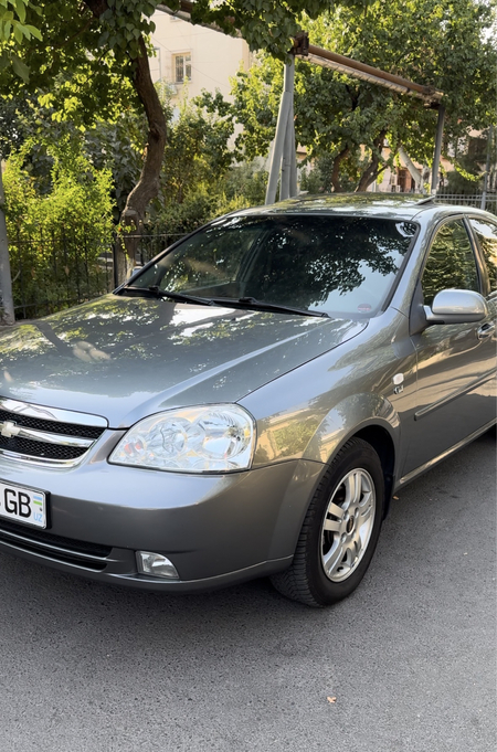 Lacetti 2013 1.6 sotiladi