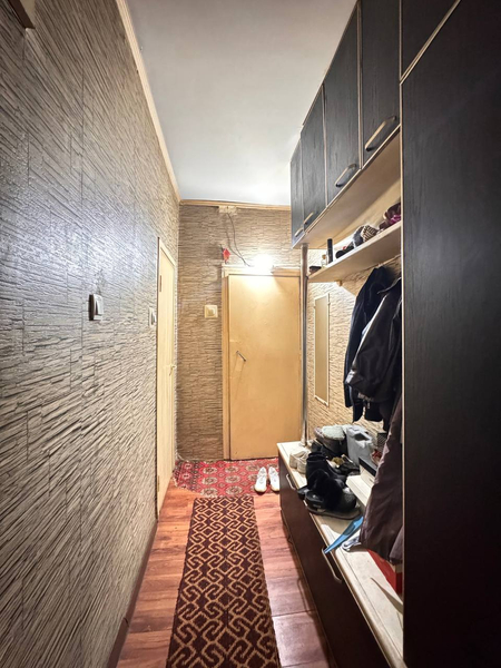 Продается 1/1/5 квартира Дустлик -1.  Сергели
