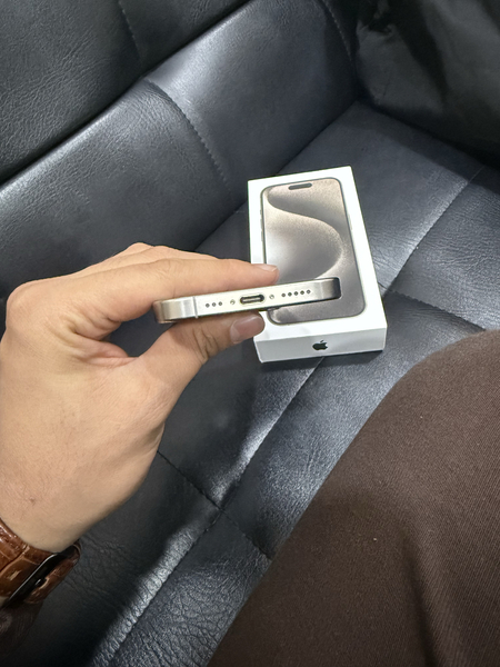 Iphone 15 pro 128 esim
