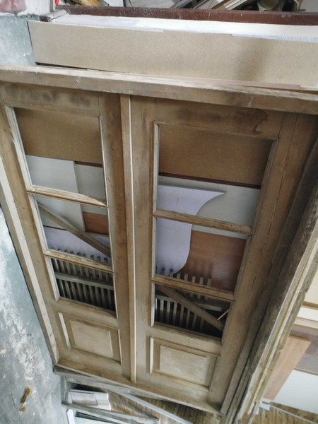 Продаю Двери из дерева.