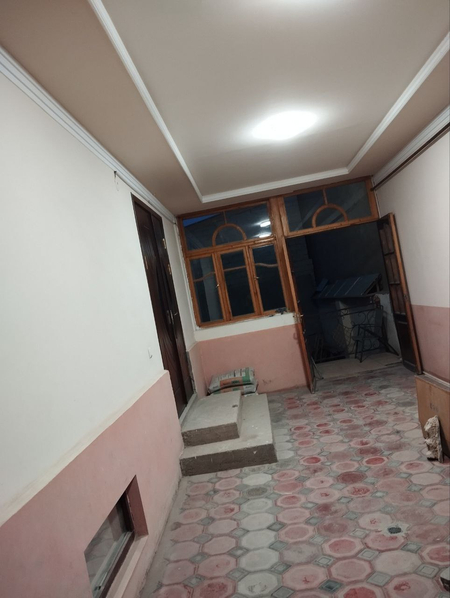 Uchtepa tum.Sakkokiy14maktab yoni 2.5sot 3xona130.000