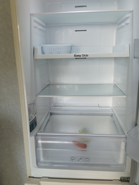 Холодильник Samsung