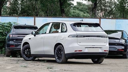 LEAPMOTOR C10 EV comfort edition \\n\\n> Yuqori tezligi : 170 km/h\\n> Ot ku