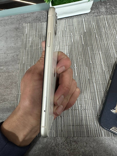 Apple 11 128gb v