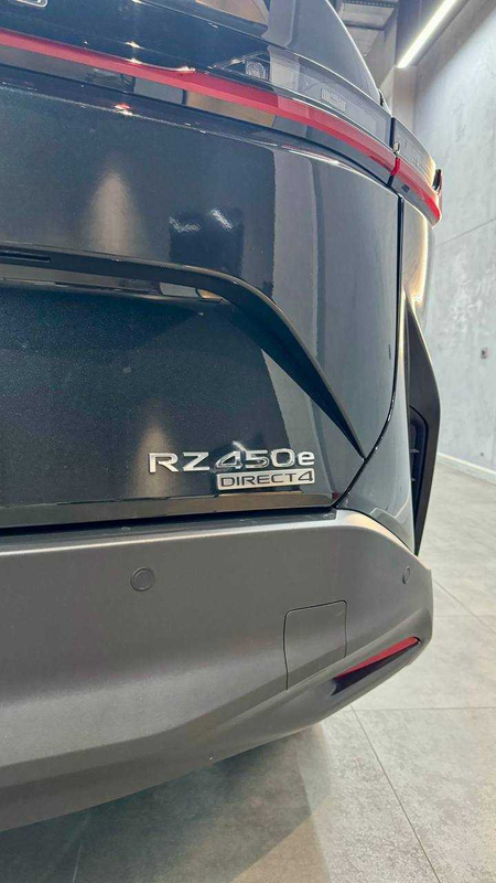 Lexus RZ450e 2023