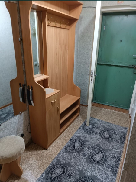 1/3/4 ТТЗ-2 кафе Ульяна, Крупская. 37м². Балкон 1,5×6. Не торец.