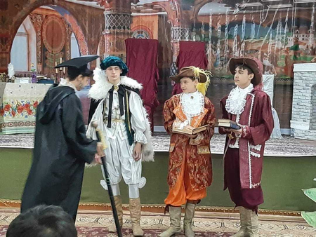 Карнавальные новогодние праздничные костюмы на прокат.