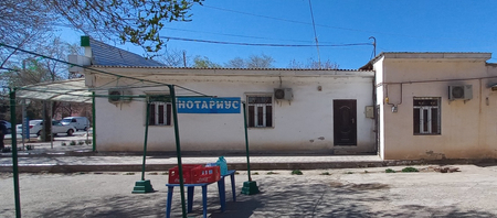 Турткул тумани Турткул кучасида жойлашган нотурар бино сотилади